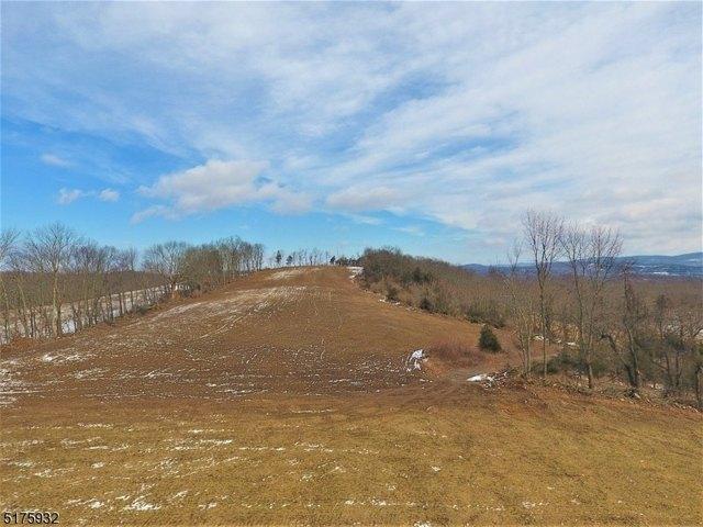 Pond School Rd, Wantage Township, NJ 07461