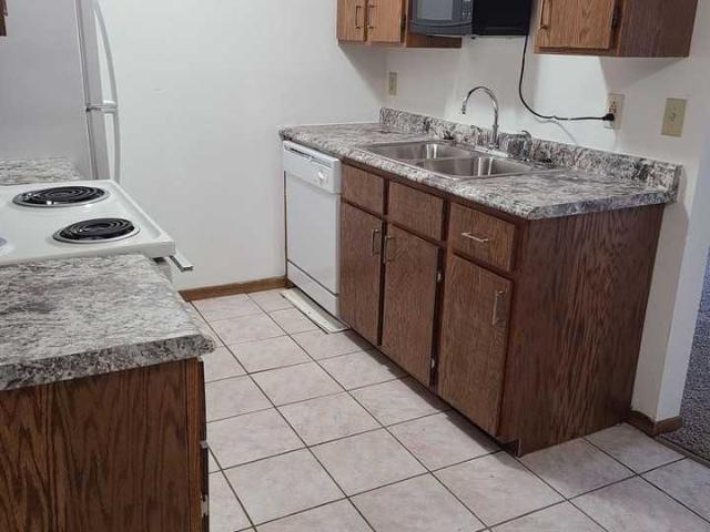 Ponddale, LLC 3 Bedroom Apartment for Rent at 10630 Tamarack St Nw, Coon Rapids, MN 55433