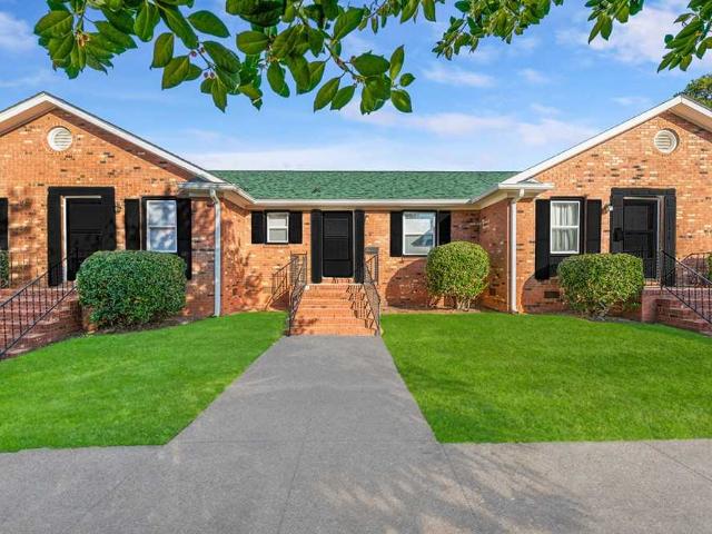 Ponderosa Apartments 1 Bedroom Apartment for Rent at 3016 Kenhill Drive, Charlotte, NC 28208 Ponderosa Wingate