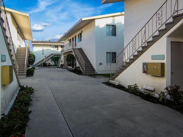 Ponderosa Apartments 2 Bedroom Apartment for Rent at 10115 10115 10129 Foster Rd, Downey, CA 90242 Downey