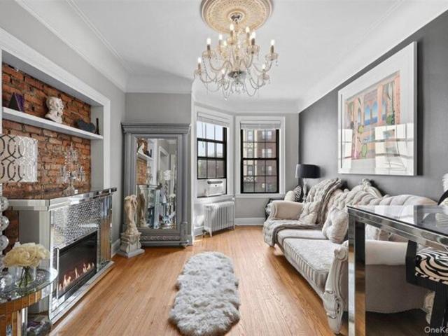 Pondfield Rd Unit C, Bronxville, Property For Sale