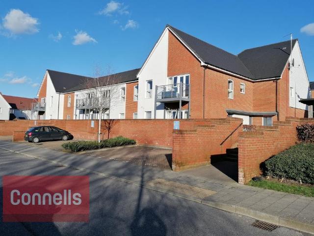 Pondtail Avenue, Horsham, RH12 2 bed apartment to rent £1,650 pcm £381 pw