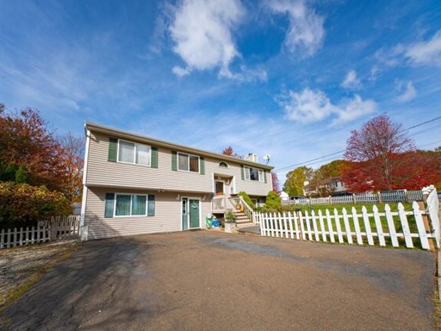Pondview Ter, East Haven, Home For Sale