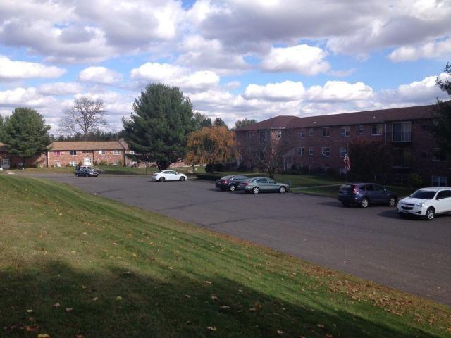 Pondview Apartments 2 Bedroom Apartment for Rent at 360 Highland Ave, Cheshire, CT 06410