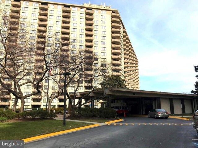 Pooks Hill Rd Apt N, Bethesda, Condo For Sale