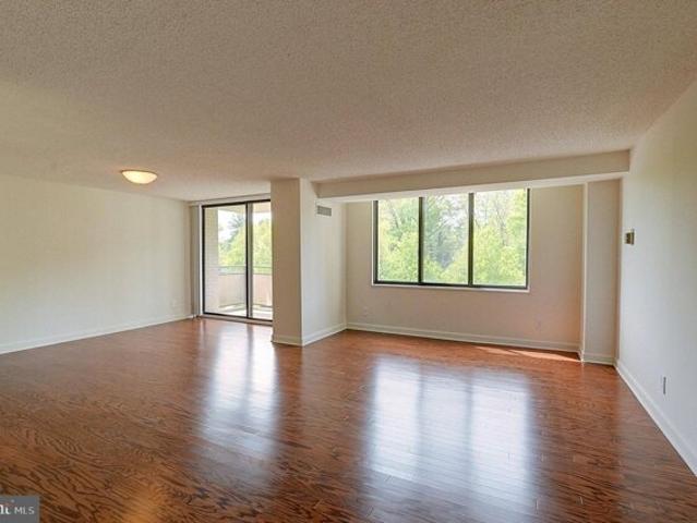 Pooks Hill Rd Apt S, Bethesda, Condo For Sale