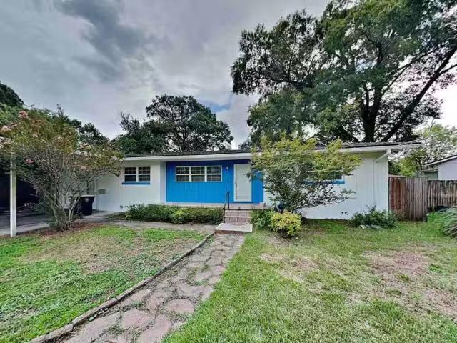 POOL HOME IN OAK HILL 6614 Larne Ave