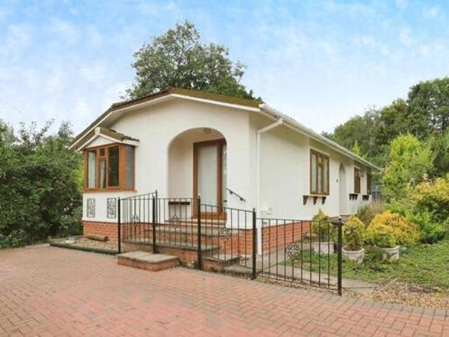 Pool Lane, Clows Top, 2 Bedroom Detached