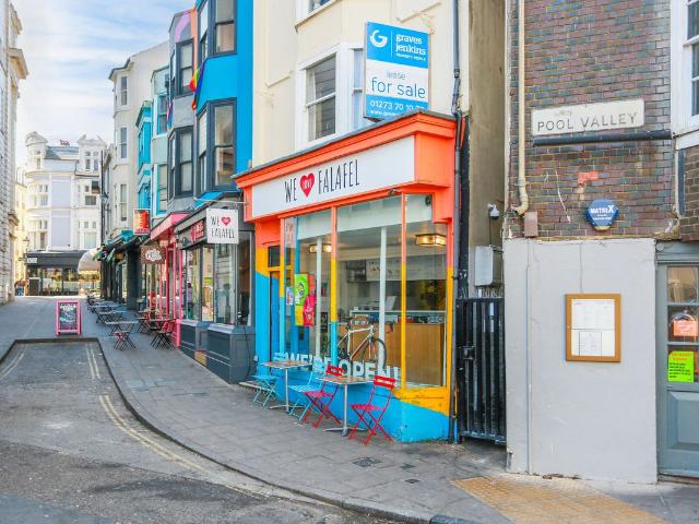 Pool Passage, Brighton BN1, 2 bed flat to rent, £1,450 pcm | PrimeLocation