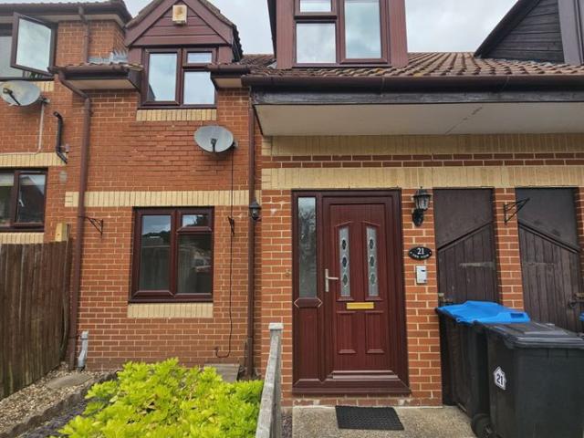 Poole BH12, 2 bed terraced house to rent, £1,400 pcm | PrimeLocation