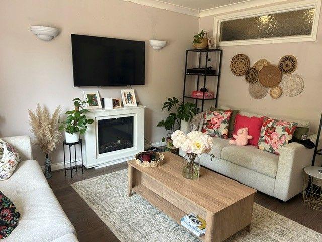 Poole, Dorset BH14, 1 bed flat to rent, £900 pcm | PrimeLocation