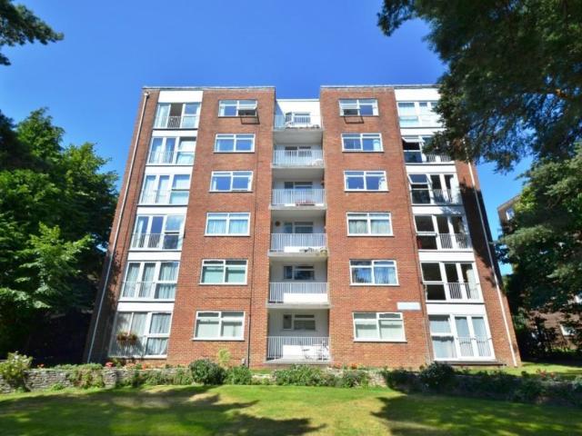 Poole Road, Poole BH12, 2 bed flat to rent, £1,250 pcm | PrimeLocation