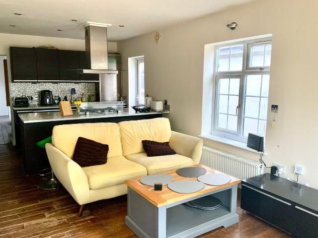 Pooley Green Road, Egham TW20, Room to rent, £900 pcm | PrimeLocation