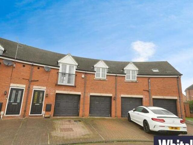 Pools Brook Park, Kingswood, 3 Bedroom Apartment