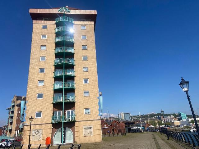 Pocketts Wharf, Swansea SA1, 2 bed flat to rent, £1,300 pcm | PrimeLocation