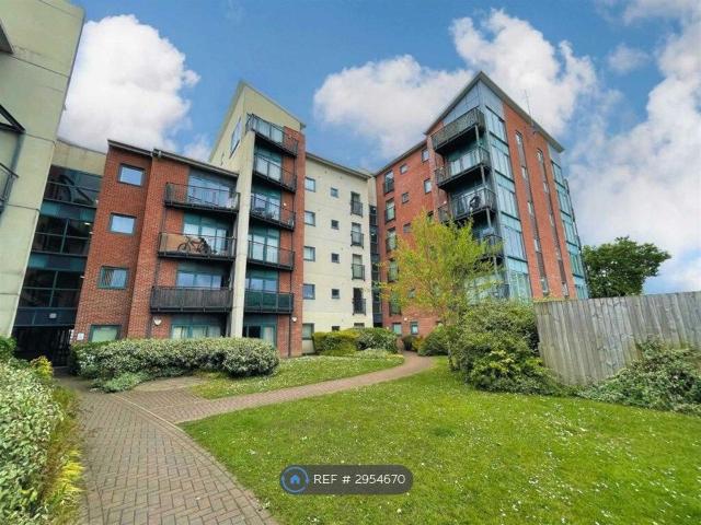 Pocklington Drive, Manchester M23, 2 bed flat to rent, £1,200 pcm | PrimeLocation