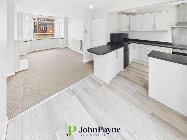 Poitiers Road, Cheylesmore, Coventry. 3 bed end of terrace house to rent £1,275 pcm £294 pw