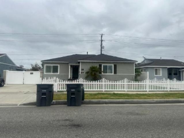 Poinsettia Dr