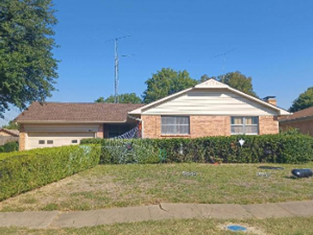 Poinsettia Dr