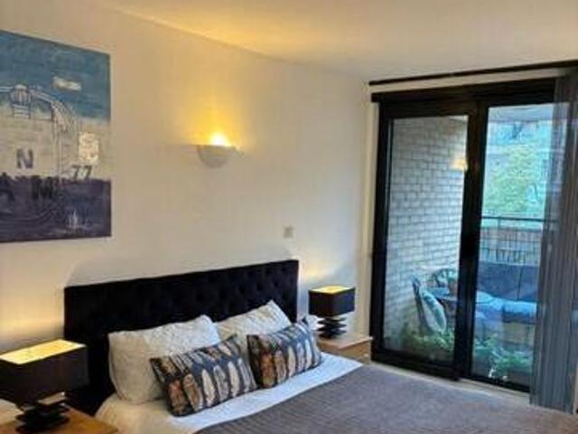 Point West, London, 1 Bedroom Flat