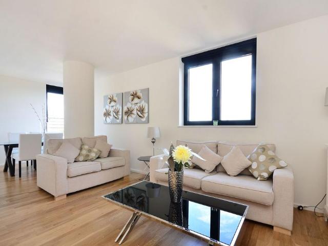 Point West, South Kensington, London. 2 bed flat to rent £7,800 pcm £1,800 pw