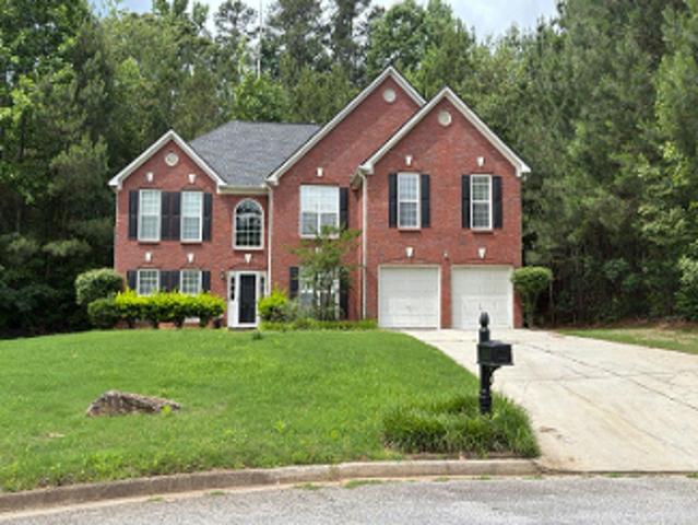 Point Of Woods Dr