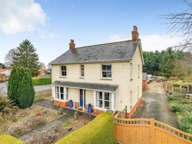 Pointon, High Street, Sleaford, 3 Bedroom Detached