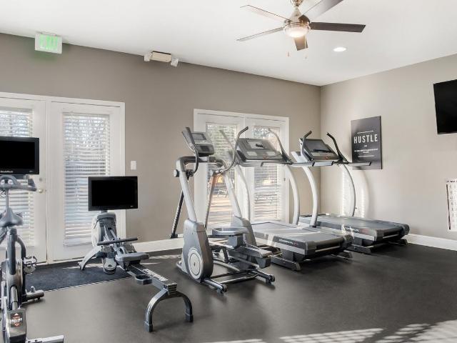 Pointe at 731 2 Bedroom Apartment for Rent at 100 Parkwood Trce, Jackson, TN 38301