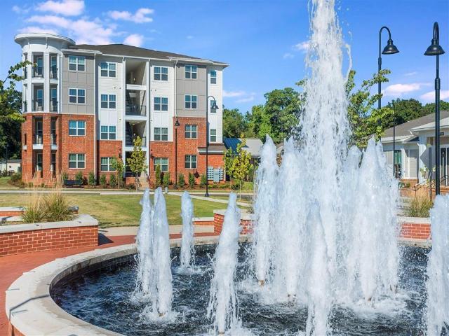 Pointe at Prosperity Village Apartments 2 Bedroom Apartment for Rent at 7304 Brice Knoll Ln, Charlotte, NC 28269 Davis Lake Eastfield