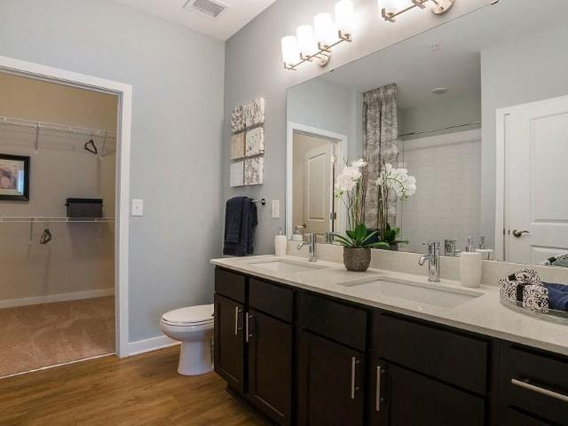 Pointe at Prosperity Village Apartments 2 Bedroom Apartment for Rent at 7304 Brice Knoll Ln, Charlotte, NC 28269 Davis Lake Eastfield
