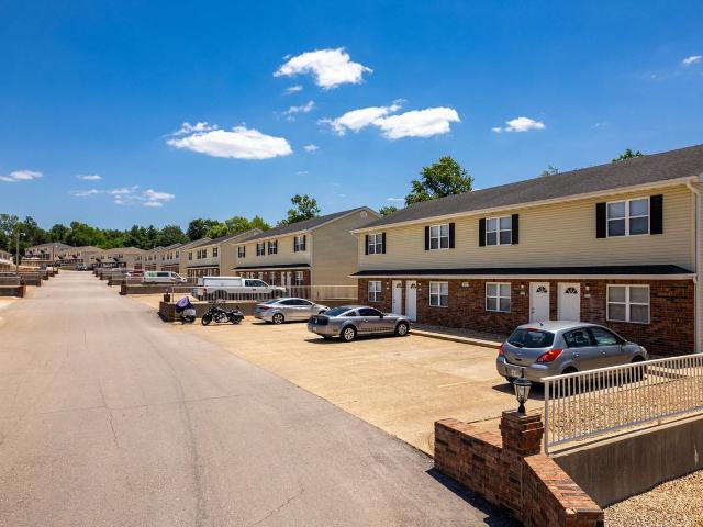 Pointe at Waynesville 2 Bedroom Apartment for Rent at 20380 Spice Dr, Waynesville, MO 65583