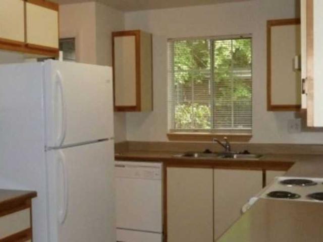 Pointe West Apartments 2 Bedroom Apartment for Rent at 11556 Southeast Fuller Road, Milwaukie, OR 97222 Southgate