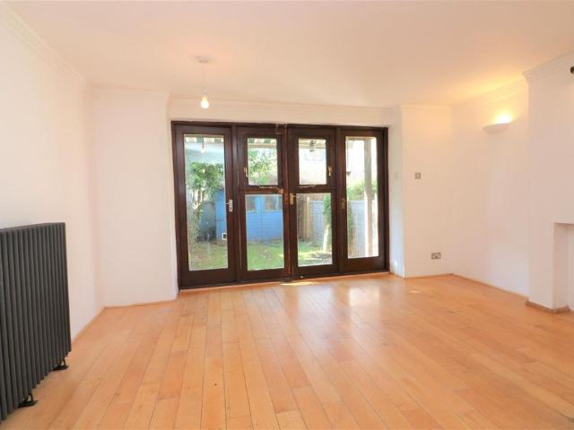 Pointers Close, E14 3AP, London