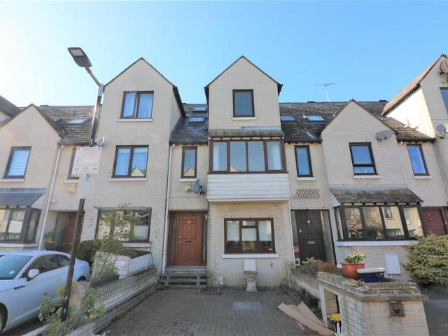 Pointers Close, Isle of Dogs, E14 4 bed terraced house to rent £3,200 pcm £738 pw