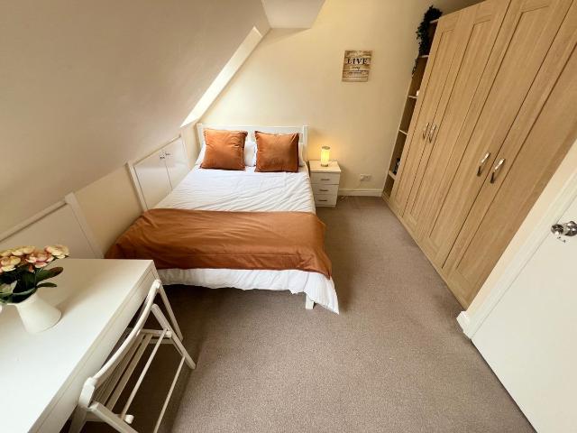 Pointers Close, London E14, Room to rent, £950 pcm | PrimeLocation