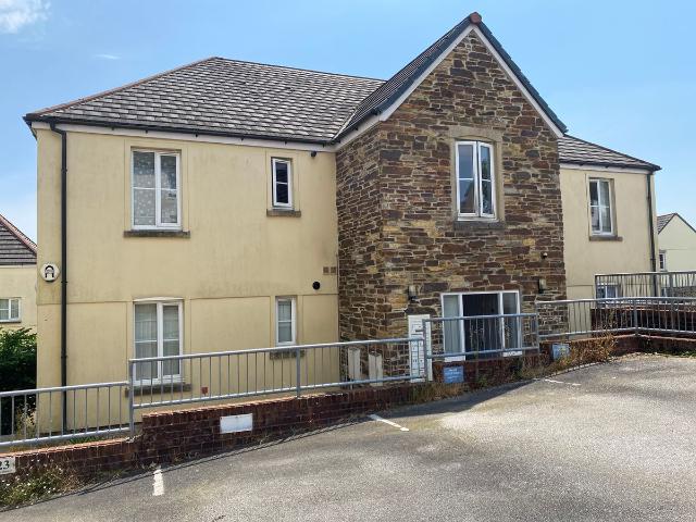 Poltair Meadow, Penryn TR10, 2 bed flat to rent, £1,050 pcm | PrimeLocation