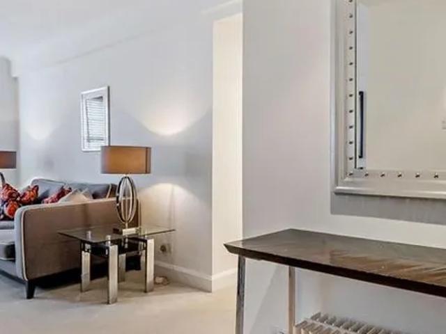 Poltrona Frau, 147 153 Fulham Road, London, SW3 6SD, United Kingdom | 2 bed apartment for rent #140229540 | Rentberry