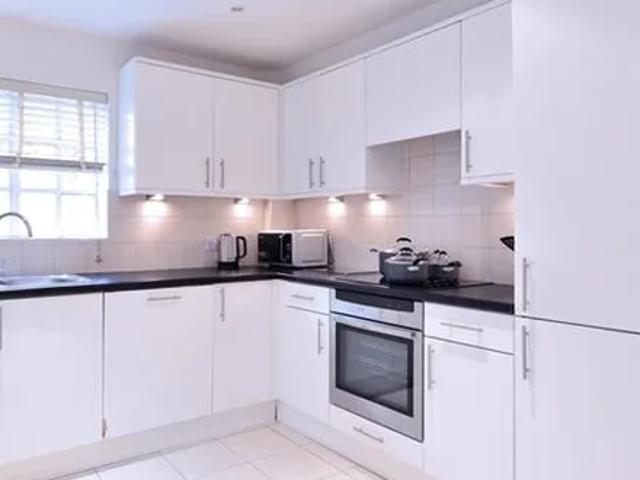 Poltrona Frau, 147 153 Fulham Road, London, SW3 6SD, United Kingdom | 2 bed apartment for rent #118363553 | Rentberry