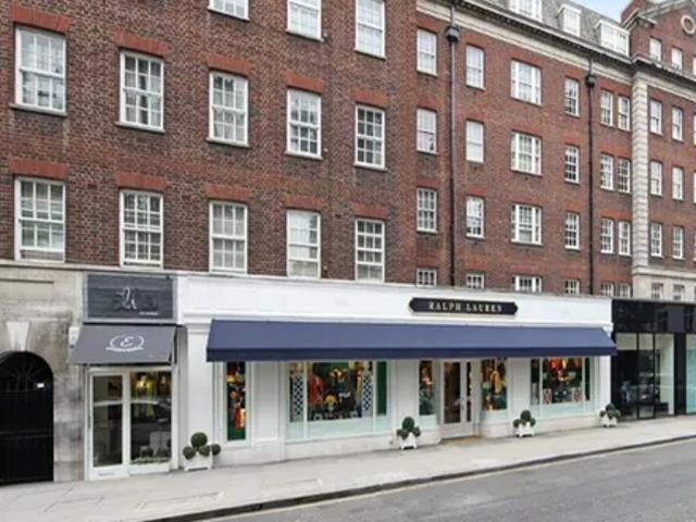 Poltrona Frau, 147 153 Fulham Road, London, SW3 6SD, United Kingdom | 2 bed apartment for rent #131795448 | Rentberry