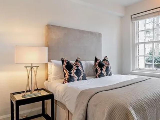 Poltrona Frau, 147 153 Fulham Road, London, SW3 6SD, United Kingdom | 2 bed apartment for rent #134074366 | Rentberry