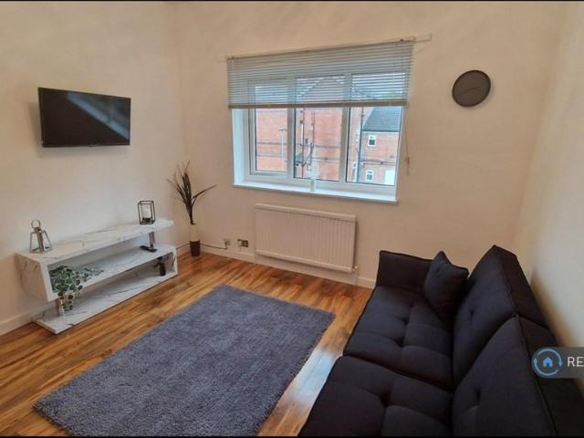 Polygon Road, Crumpsall, M8 1 bed flat to rent £1,095 pcm £253 pw