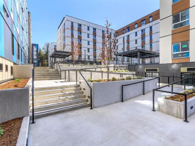 Polaris at Eastgate 3 Bedroom Apartment for Rent at 13300 Se Eastgate Way, Bellevue, WA 98005