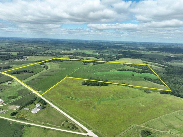 Pole Line Rd, Decorah, IA 52101