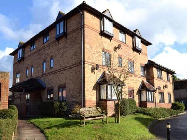 Polehampton Close, St Swithins Court, Twyford, 1 Bedroom Apartment