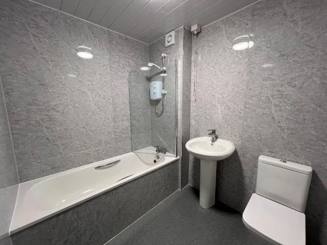 Polepark Road, Dundee DD1, 3 bed flat to rent, £800 pcm | PrimeLocation