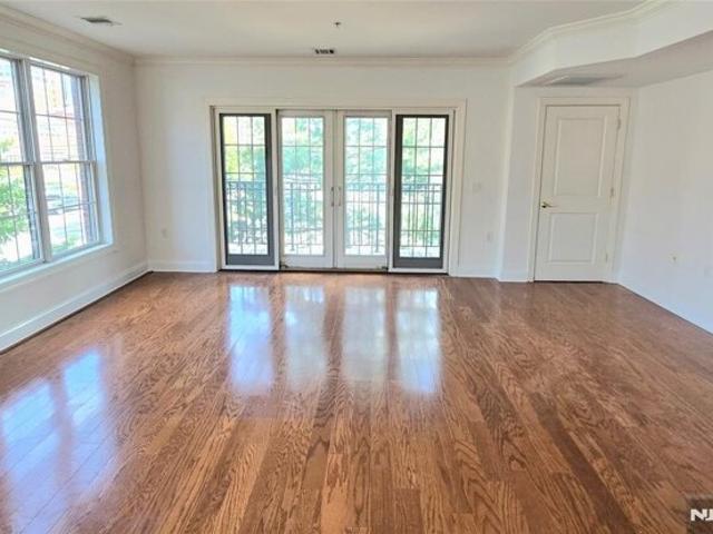 Polifly Rd Apt,hackensack, Condo For Sale