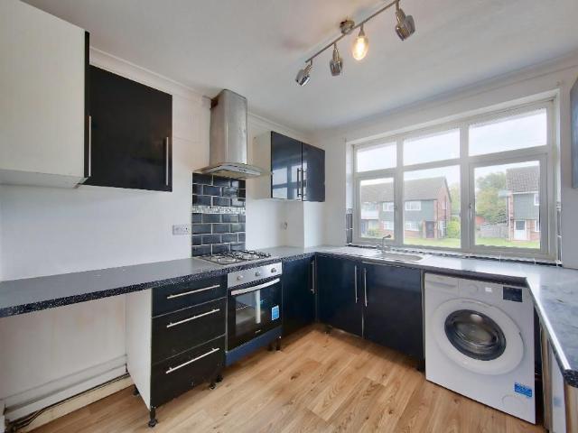 Pollard Road, Morden SM4, 2 bed flat to rent, £1,950 pcm | PrimeLocation