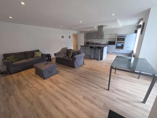 Polmuir Gardens, Ferryhill, Aberdeen, AB11