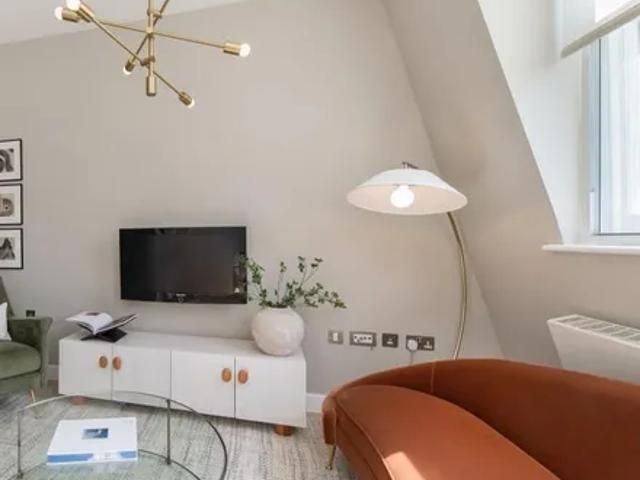 Polo Ralph Lauren, 11B King Street, London, WC2E 8HN, United Kingdom | 1 bed apartment for rent #5046629 | Rentberry