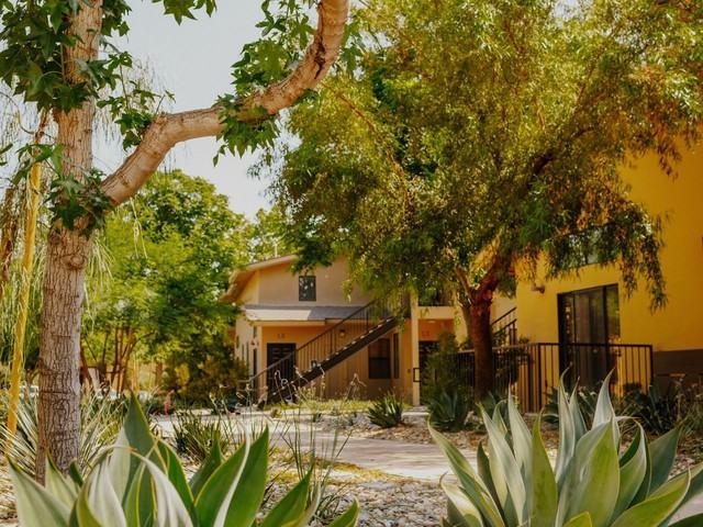 Polo Villas 1 Bedroom Apartment for Rent at 4201 Jewetta Ave, Bakersfield, CA 93312 Emerald Estates